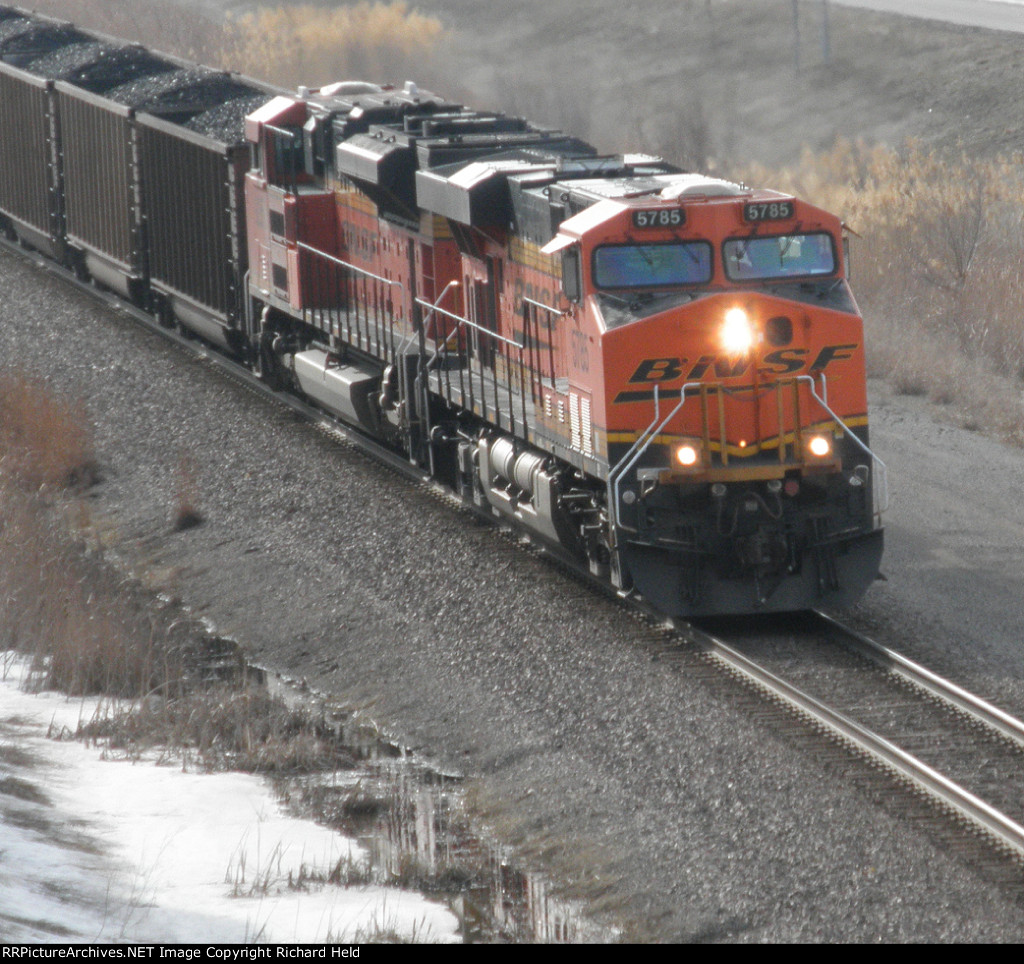 Eastbound Coal At A Crawl
